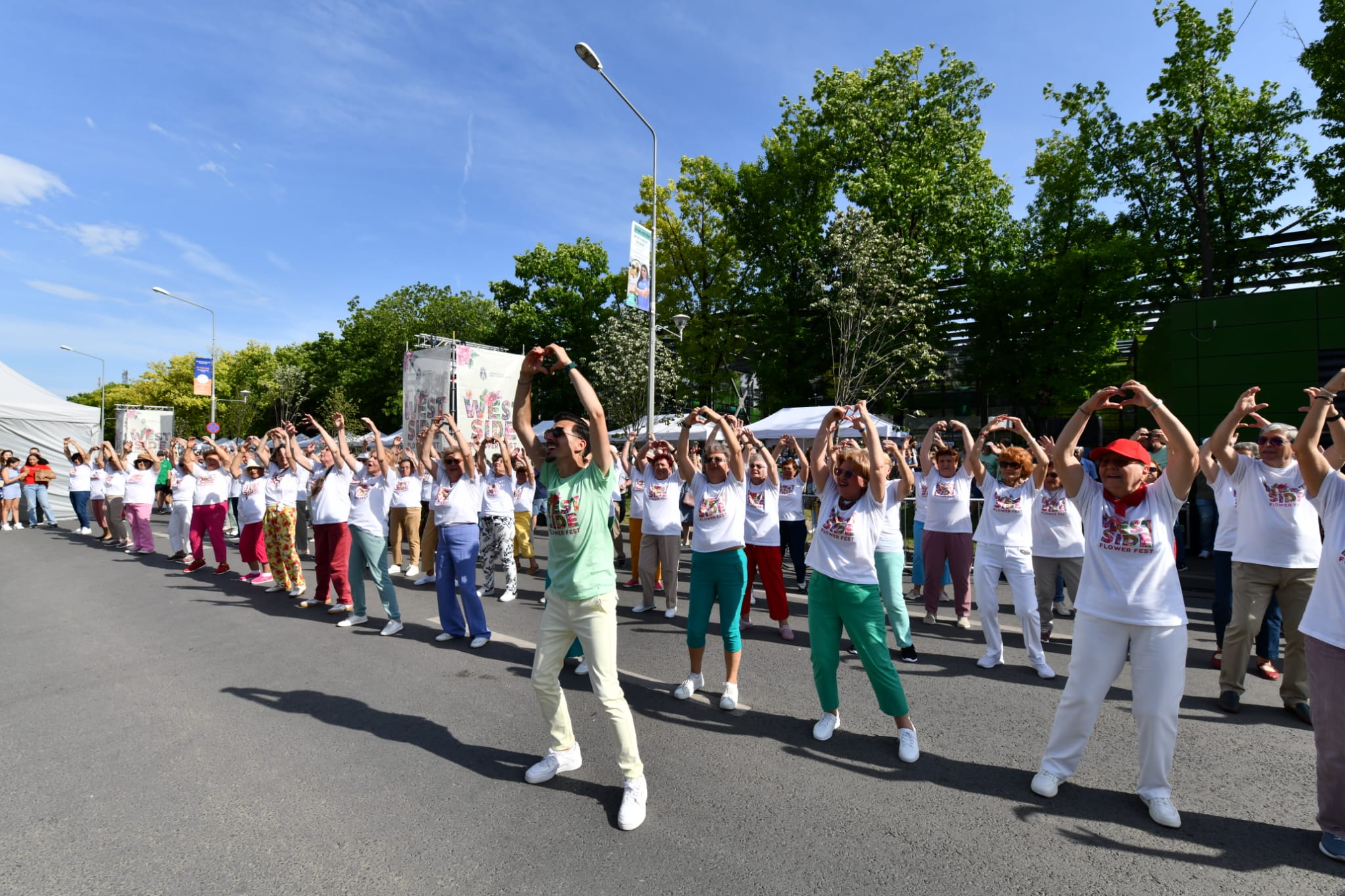 Programul West Side Flower Fest. Trei zile de concerte, ateliere ...