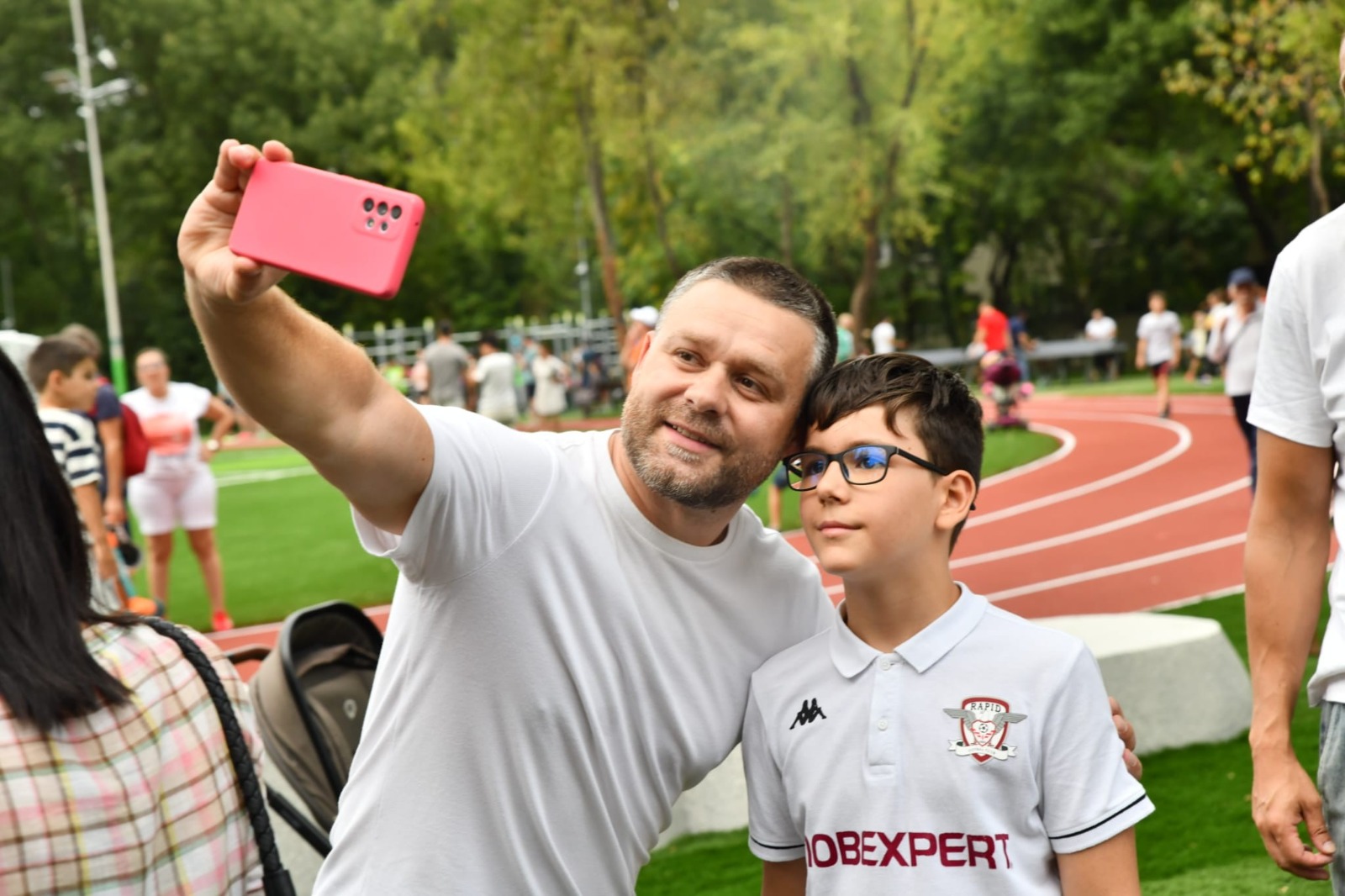 Baza sportivă „Cristina Neagu”, cea mai mare dintr-o școală, deschisă ...