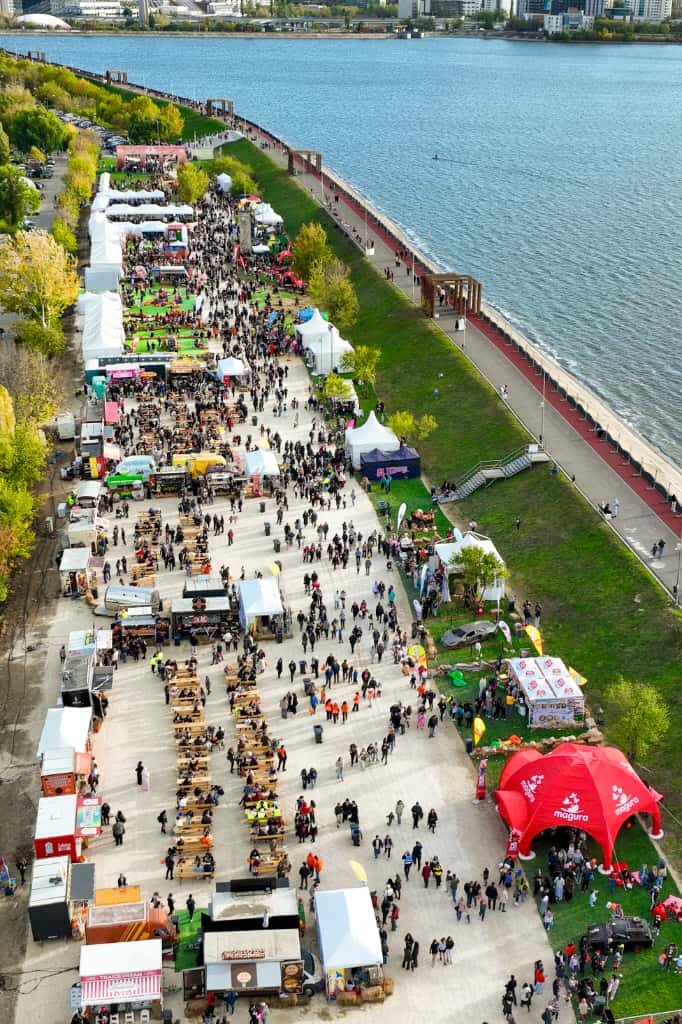 Peste 60.000 de oameni s-au distrat în acest weekend la West Side Hallo ...